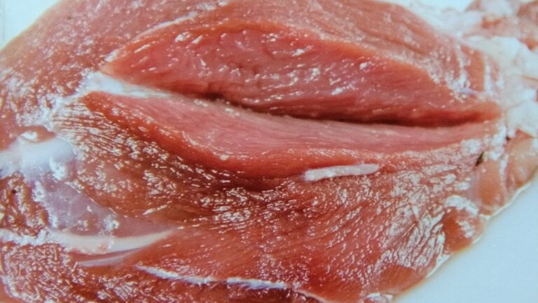 Anda Suka Mengonsumsi Daging Merah atau Daging Putih - AGRIKAN